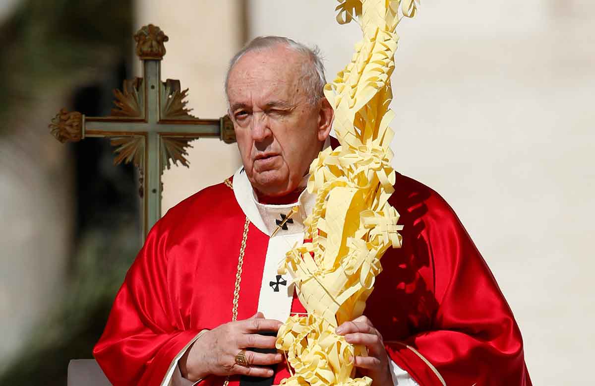 Pope: Victory is Not Raising a Flag on Pile of Rubble - The Southern Cross