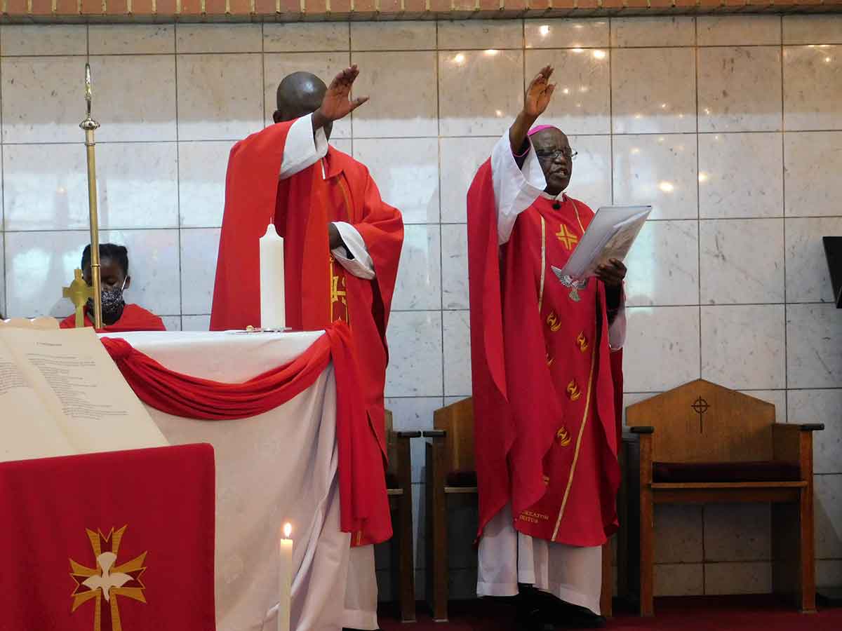 14 Confirmed at St John Bosco Parish, Robertsham! - The Southern Cross