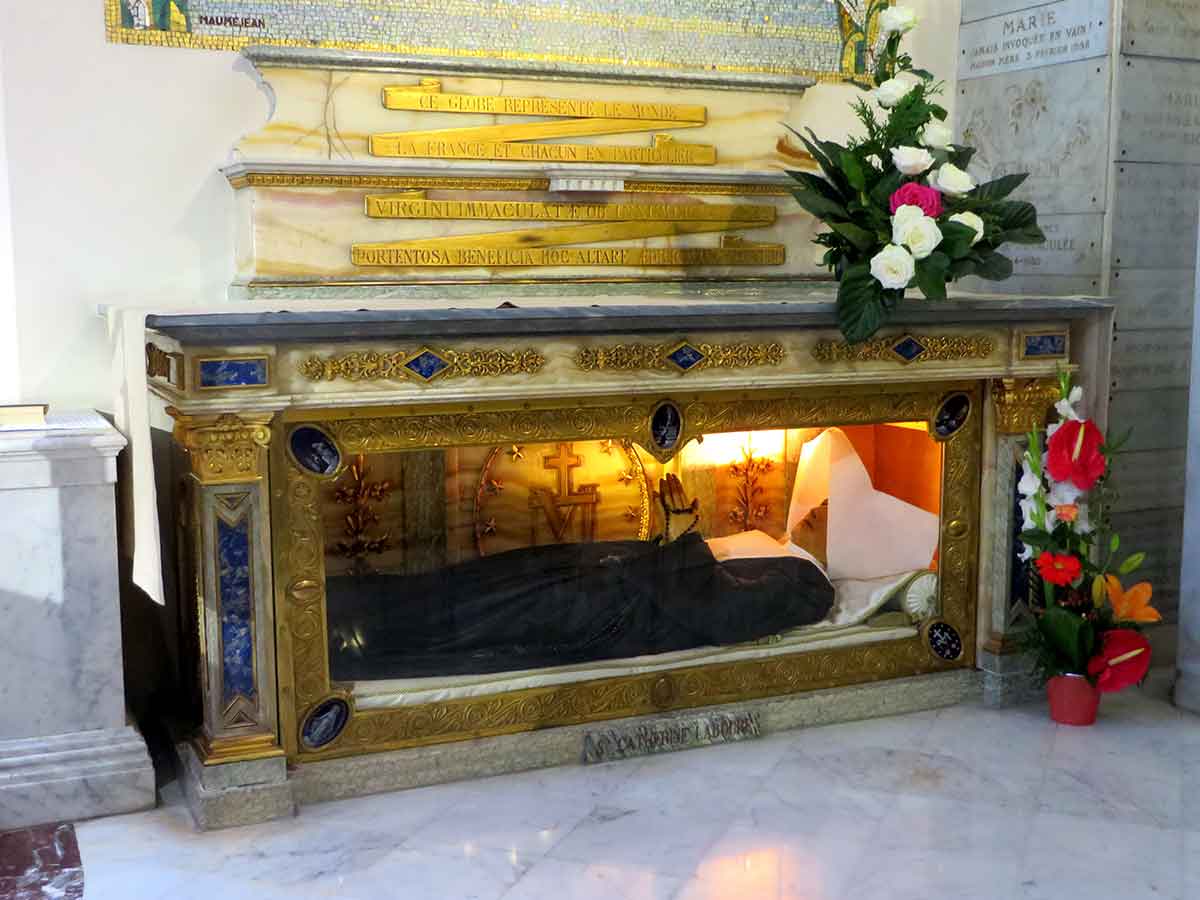 St Catherine Labouré: Saint of the Miraculous Medal - The Southern Cross