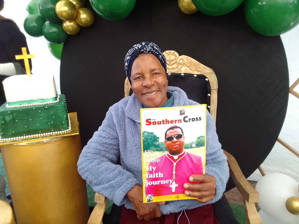 Bishop's Mom Receives Southern Cross for the First Time - The Southern ...