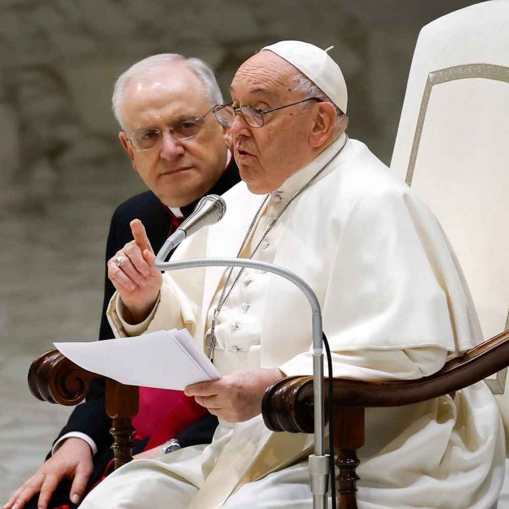 Pope: Gifts and parties are OK, but don't forget Jesus at Christmas ...