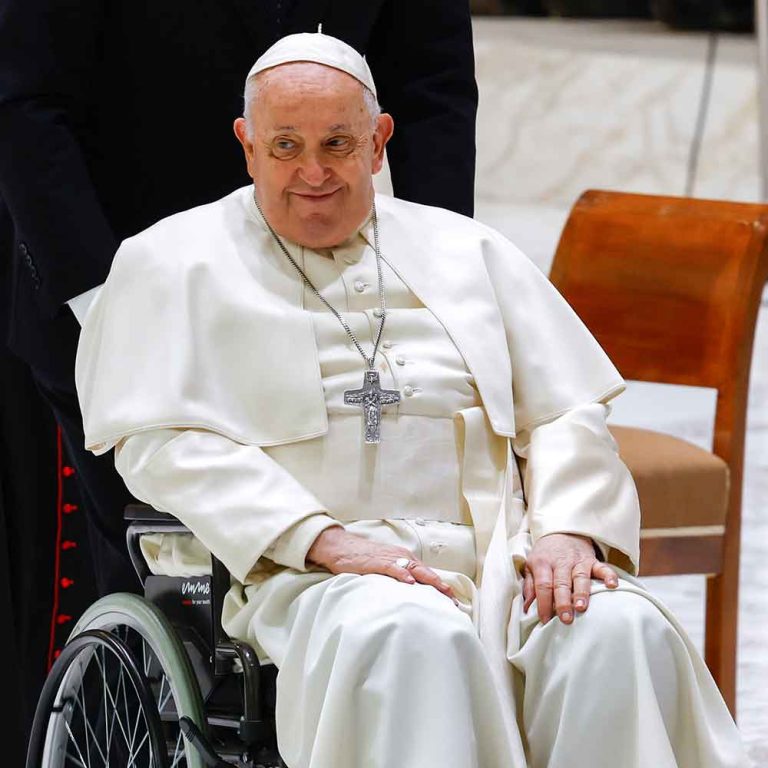 Pope: Be on Guard, the Devil is a Seducer - The Southern Cross