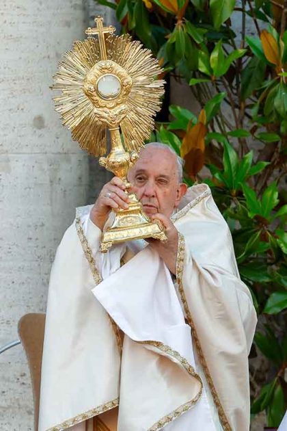 Pope: Corpus Christi procession is not sign of pride but invitation ...