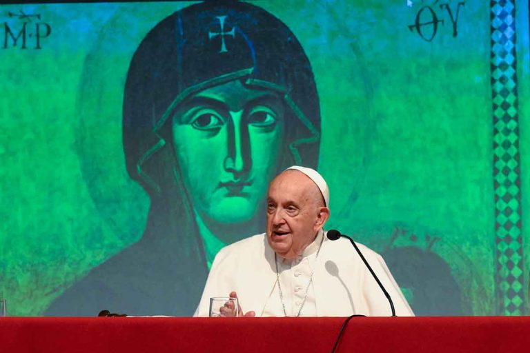 Pope encourages priests to reach out to those who are ‘invisible’ – The ...