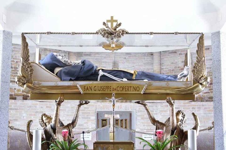 St Joseph of Cupertino: The Saint Who Took to the Air – The Southern Cross