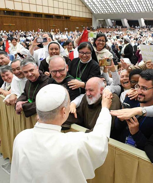 Consecrated men, women point the path to peace, salvation, pope says ...