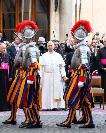 Pope tells Swiss Guards they need each other to be all they can be ...